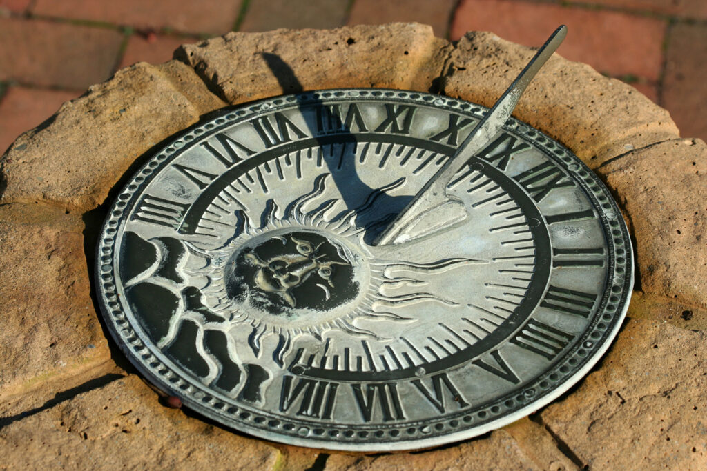 Sundials types and styles – Sundials.lt